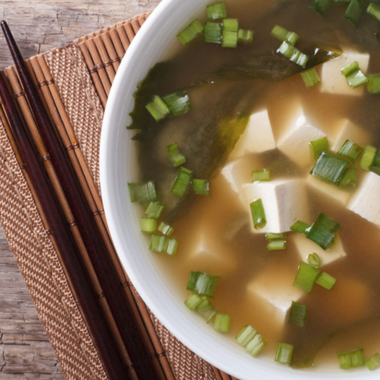 Tofu and Wakame Seaweed Miso Soup | Hikari Miso