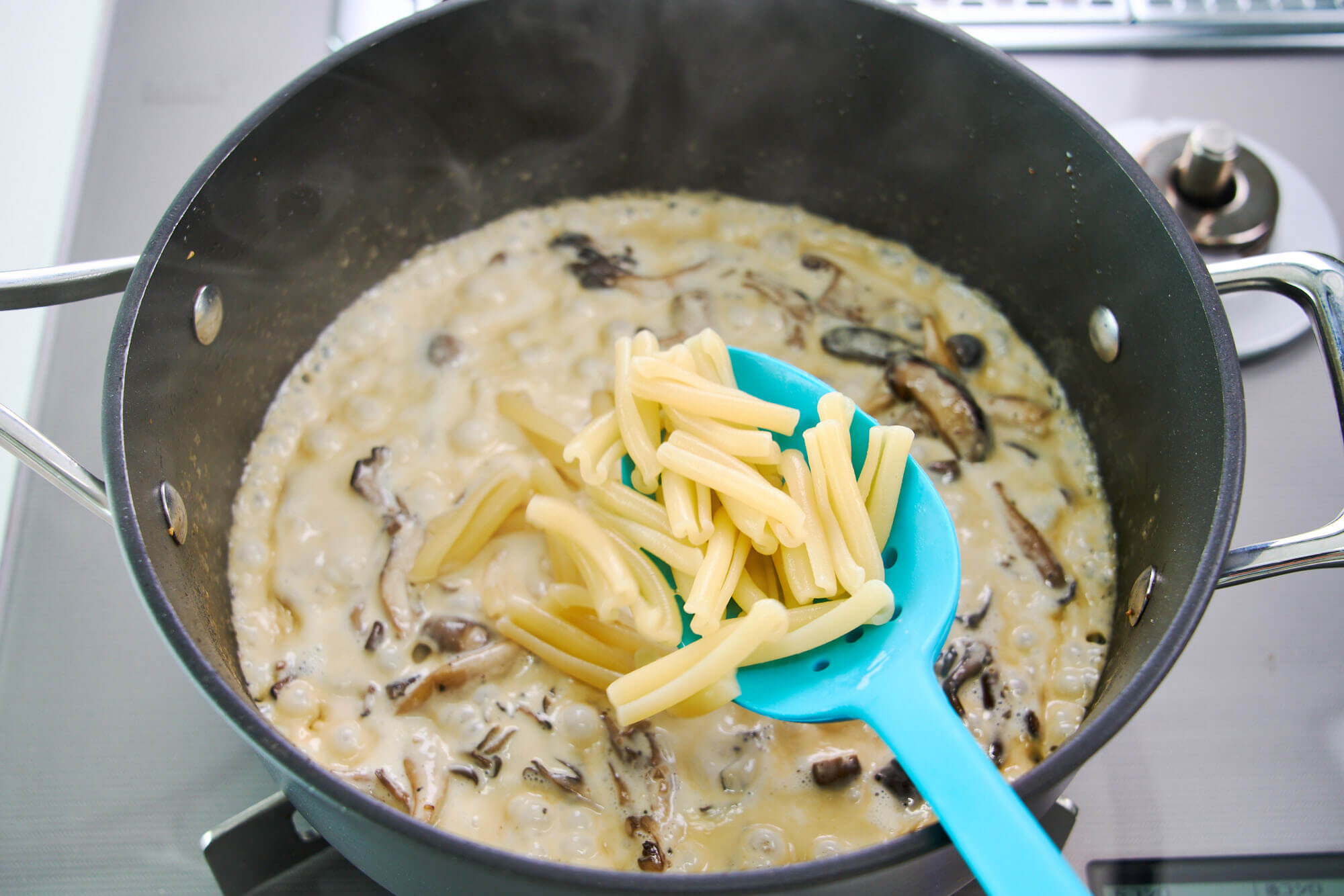 Miso Mushroom Pasta | Hikari Miso Creamy Miso Mushroom Pasta Recipe